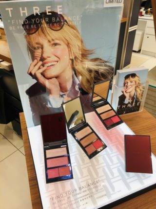 化粧品THREE：どこの国のどんなブランドでどの系列会社なの？ツヤ肌かっこいい大人メイクで人気！ | Change Life