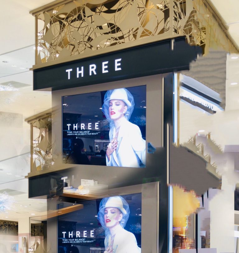 化粧品THREE：どこの国のどんなブランドでどの系列会社なの？ツヤ肌かっこいい大人メイクで人気！ | Change Life